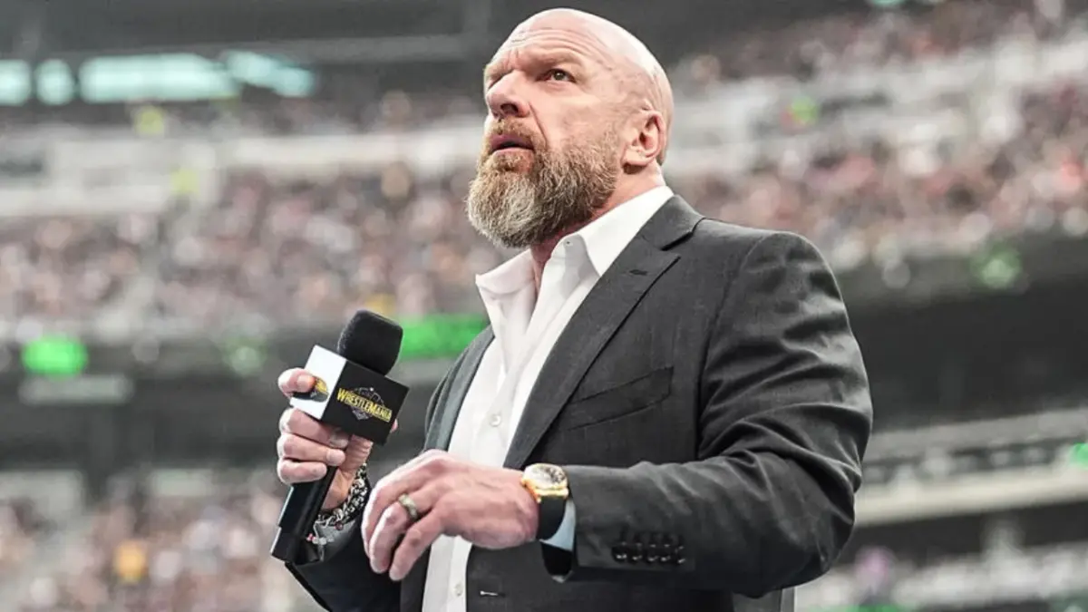 Triple H comenta a vitória histórica de Bronson Reed sobre Roman Reigns ...
