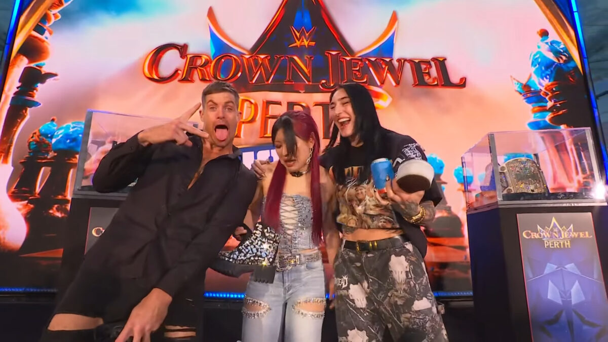 Grayson Waller e Rhea Ripley encerram o Kickoff do WWE Crown Jewel com ...