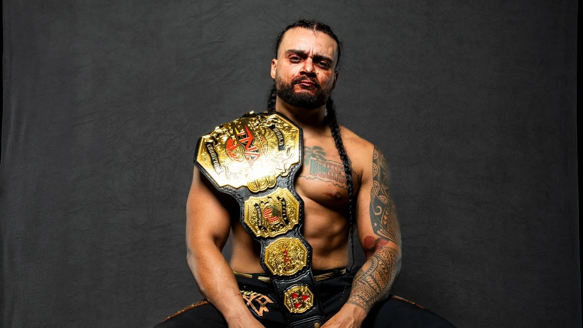 Mike Santana recupera o World Championship na estreia da TNA na AMC